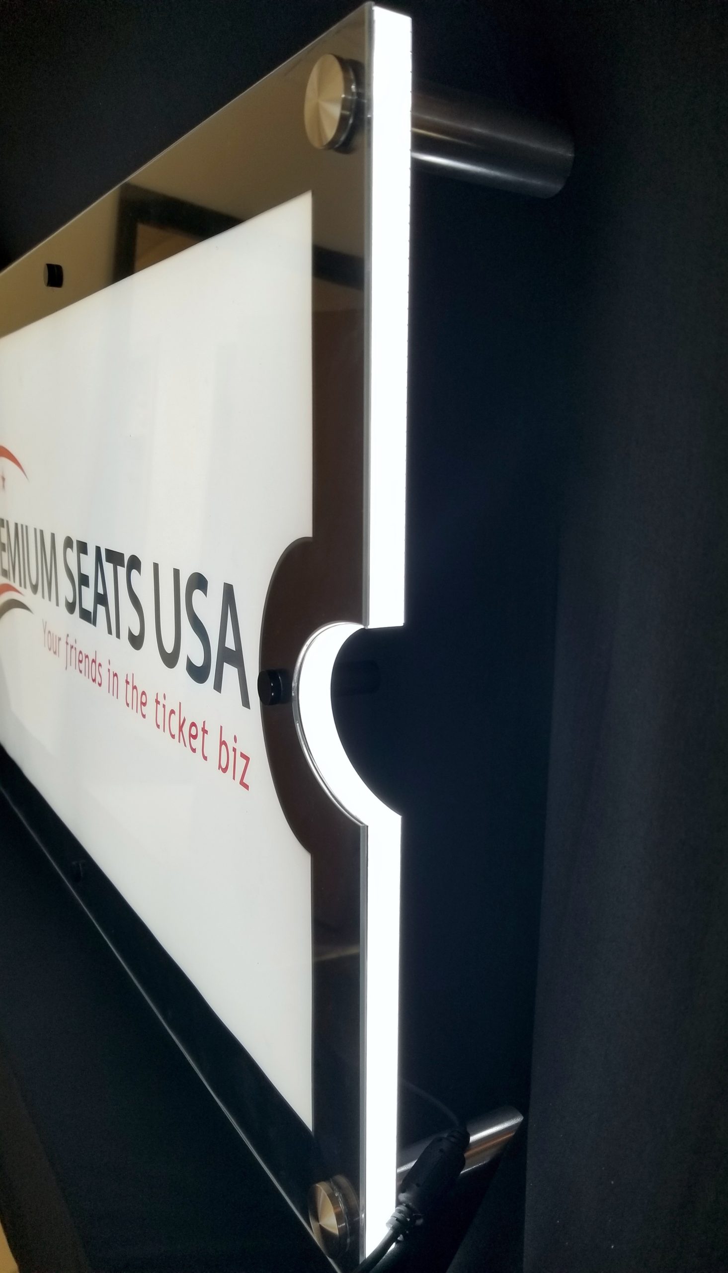led sign psusa-side view | Porta-Trace